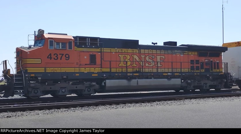 BNSF 4379
